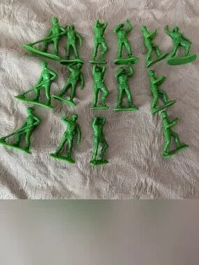 Disney | Toys | Toy Story Bucket O Soldiers Incomplete Set 5 Green Army ...